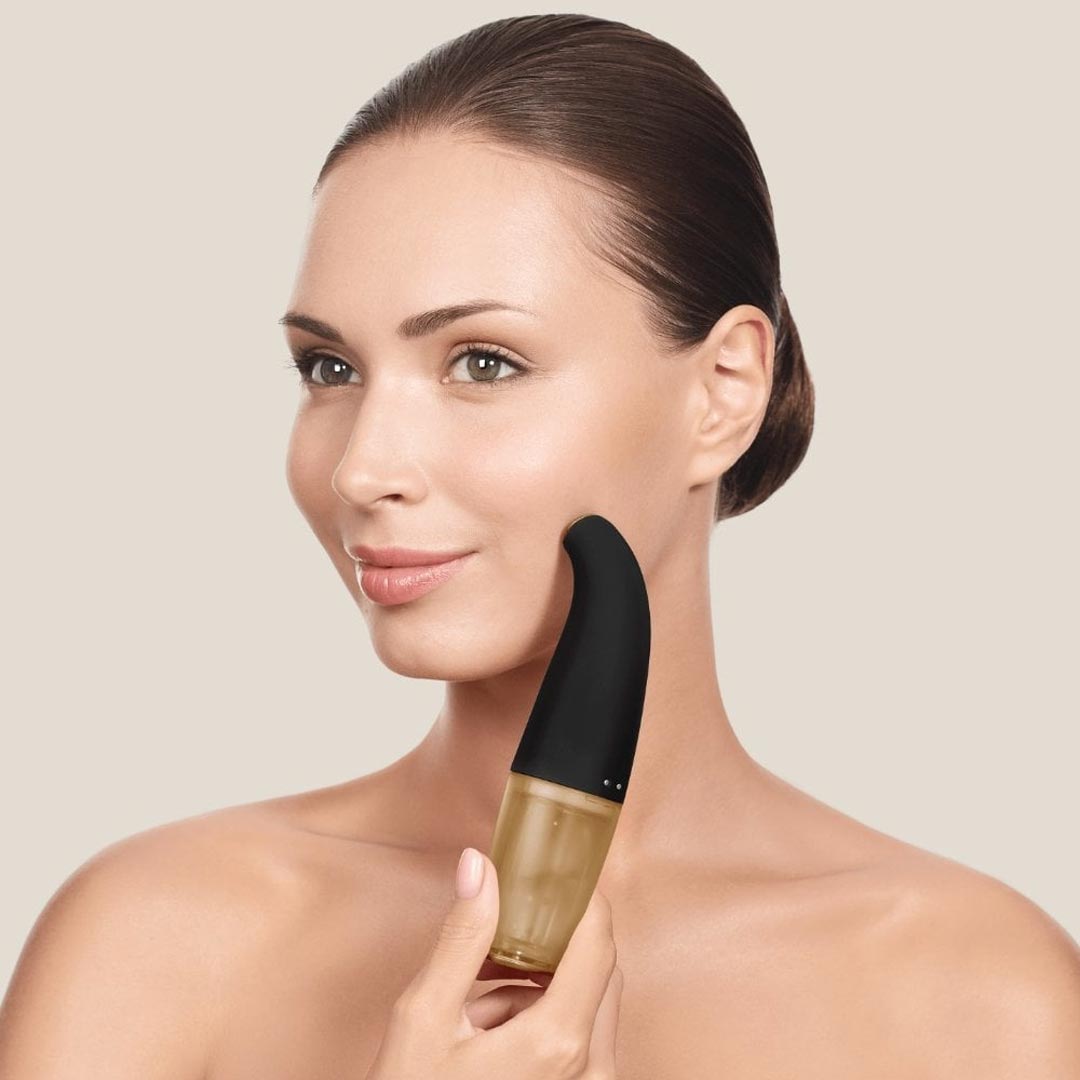 GESKE Aqua Stream Face Cleanser | 8 In 1 | Face the Future